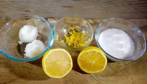 Exfoliate Naturally With This Lemon Salt Scrub