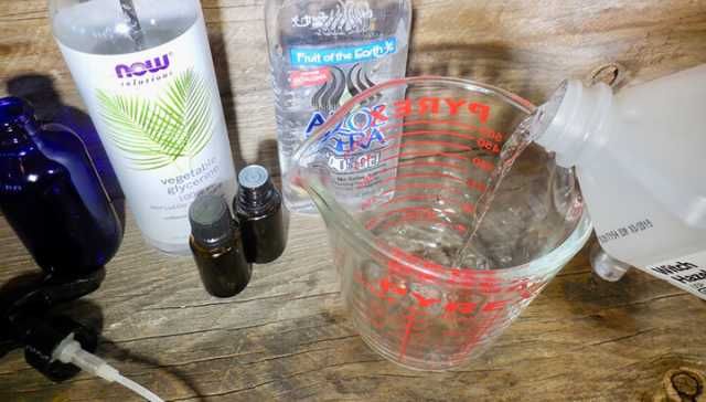 This Homemade Spray Cleans Your Bum Without Toxic Chemicals